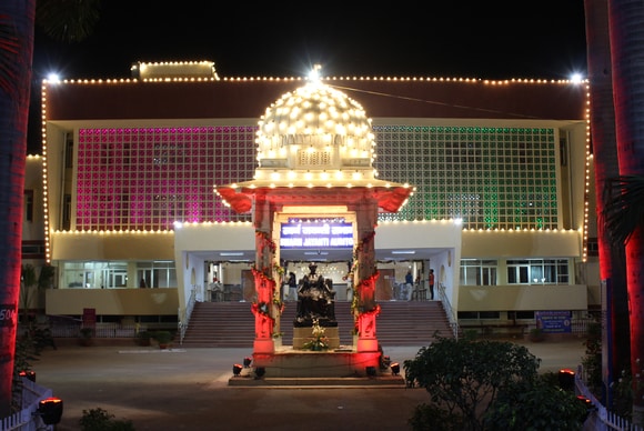 Lady Hardinge Medical College Admission 2025-Cut off, Fees, Ranking ...